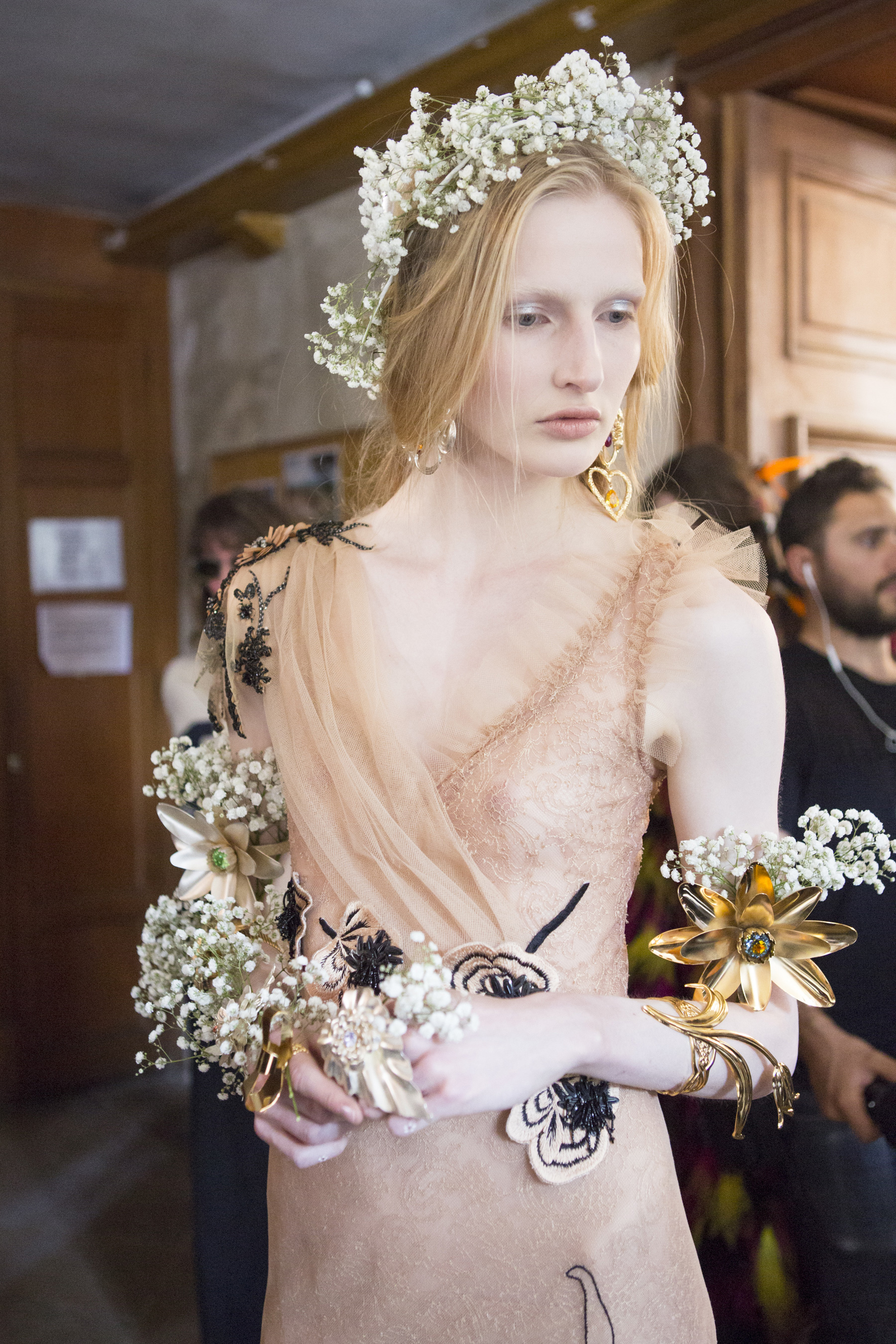 Rodarte Spring 2018 Fashion Show Backstage - The Impression Rodarte Spring 2018 Fashion Show Backstage - The Impression