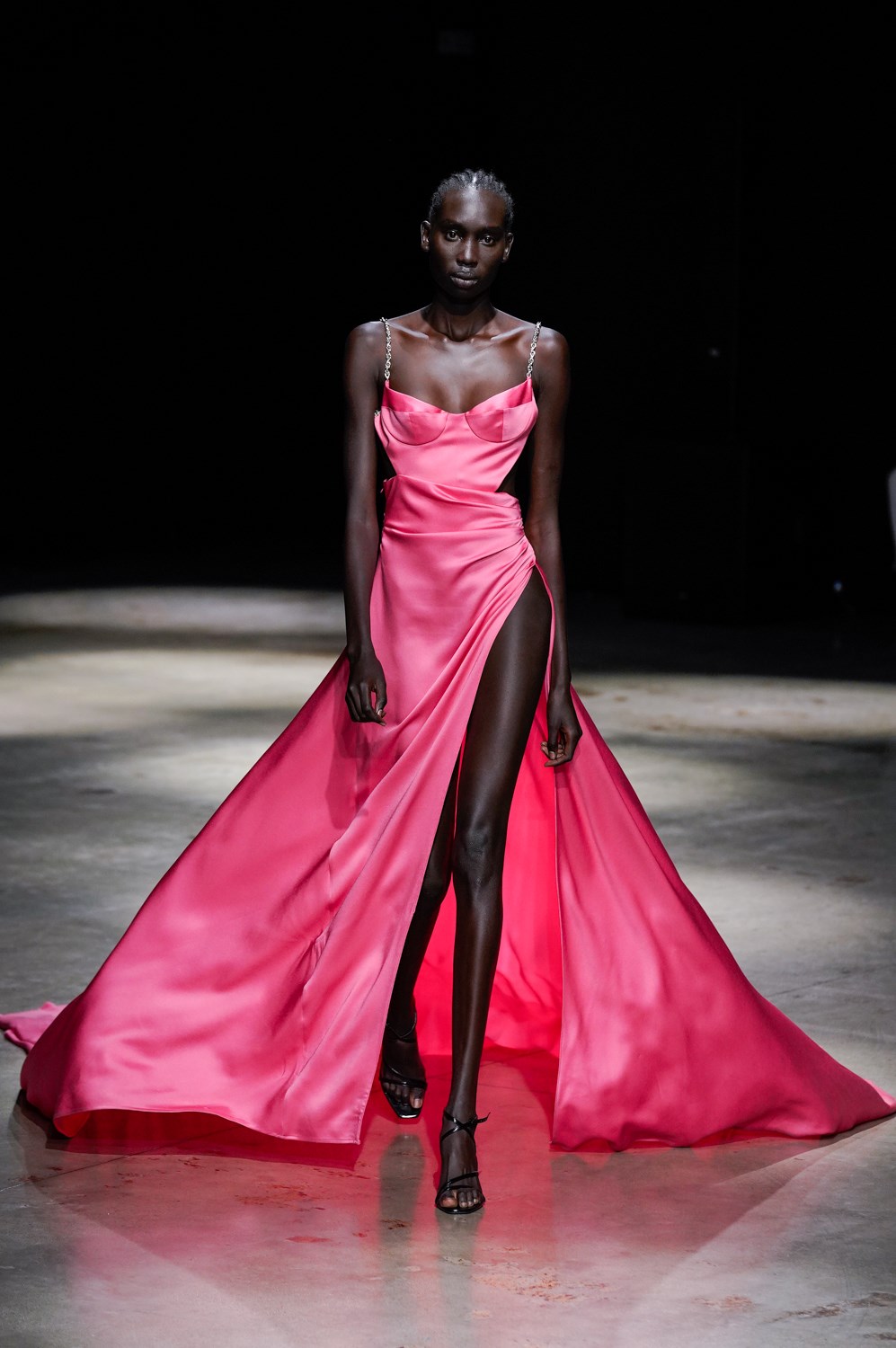 Hot Pink Fall 2022 Fashion Trend | The Impression