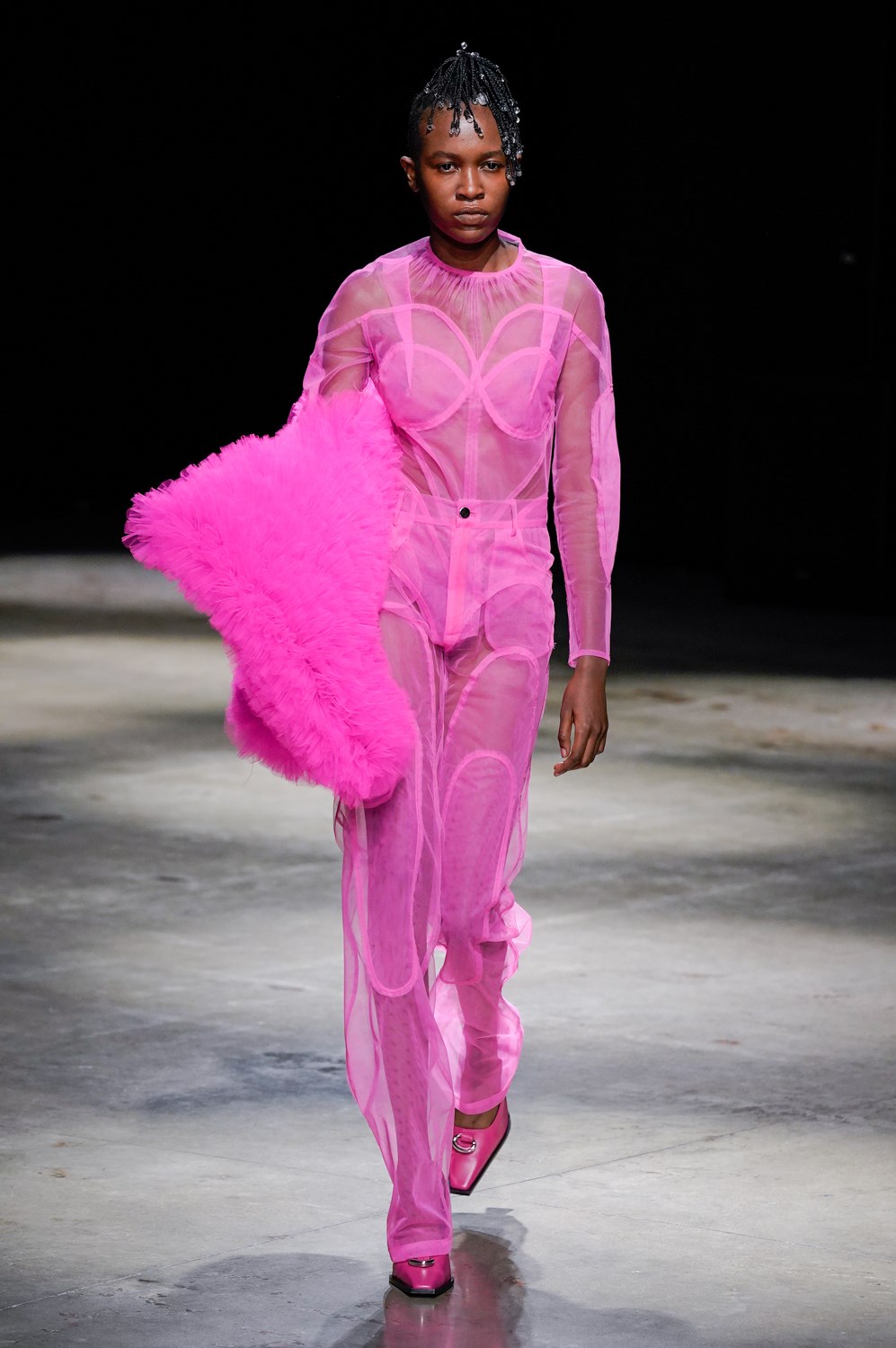 Hot Pink Fall 2022 Fashion Trend | The Impression
