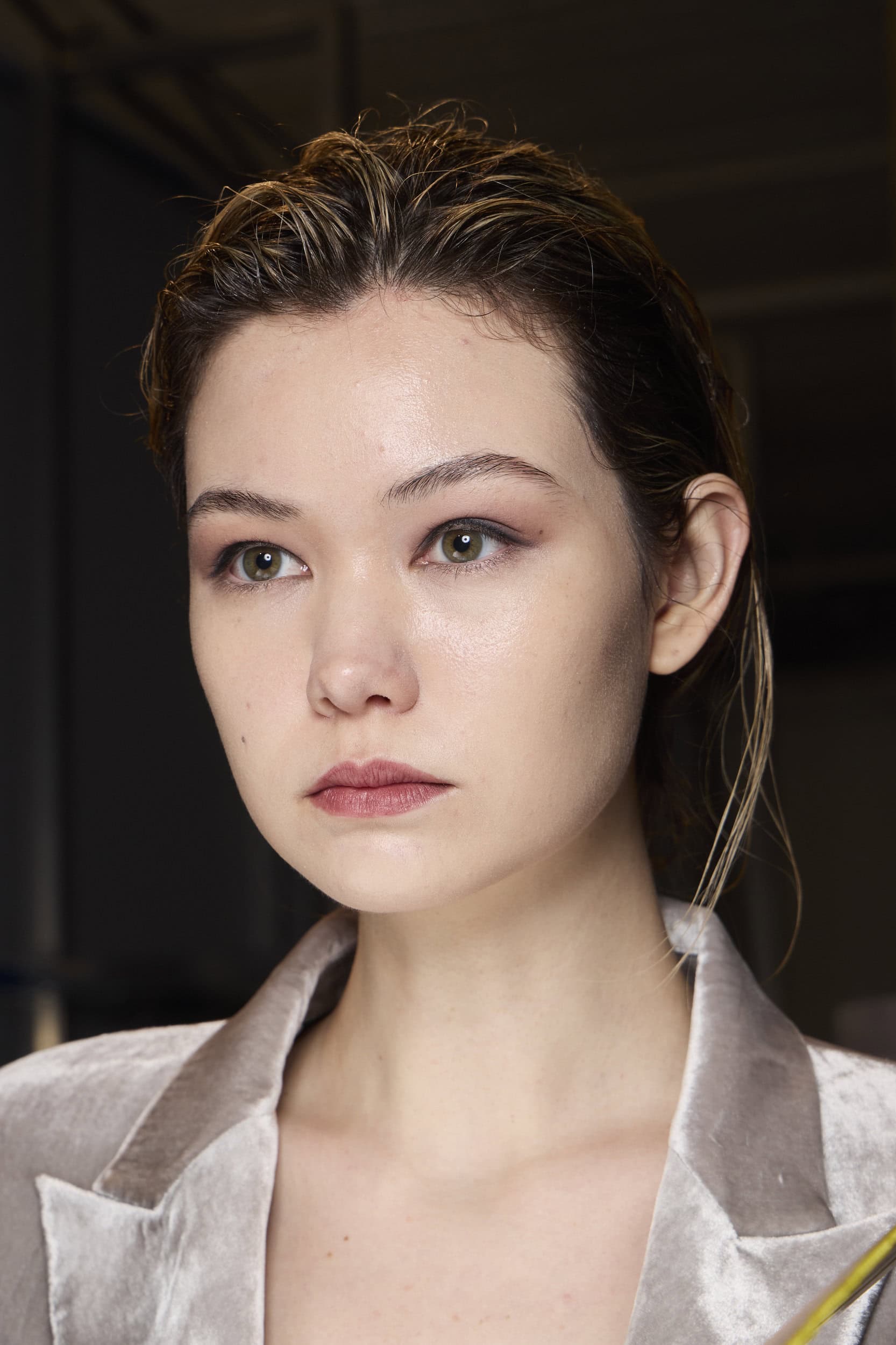 Juzui Fall 2024 Fashion Show Backstage | The Impression