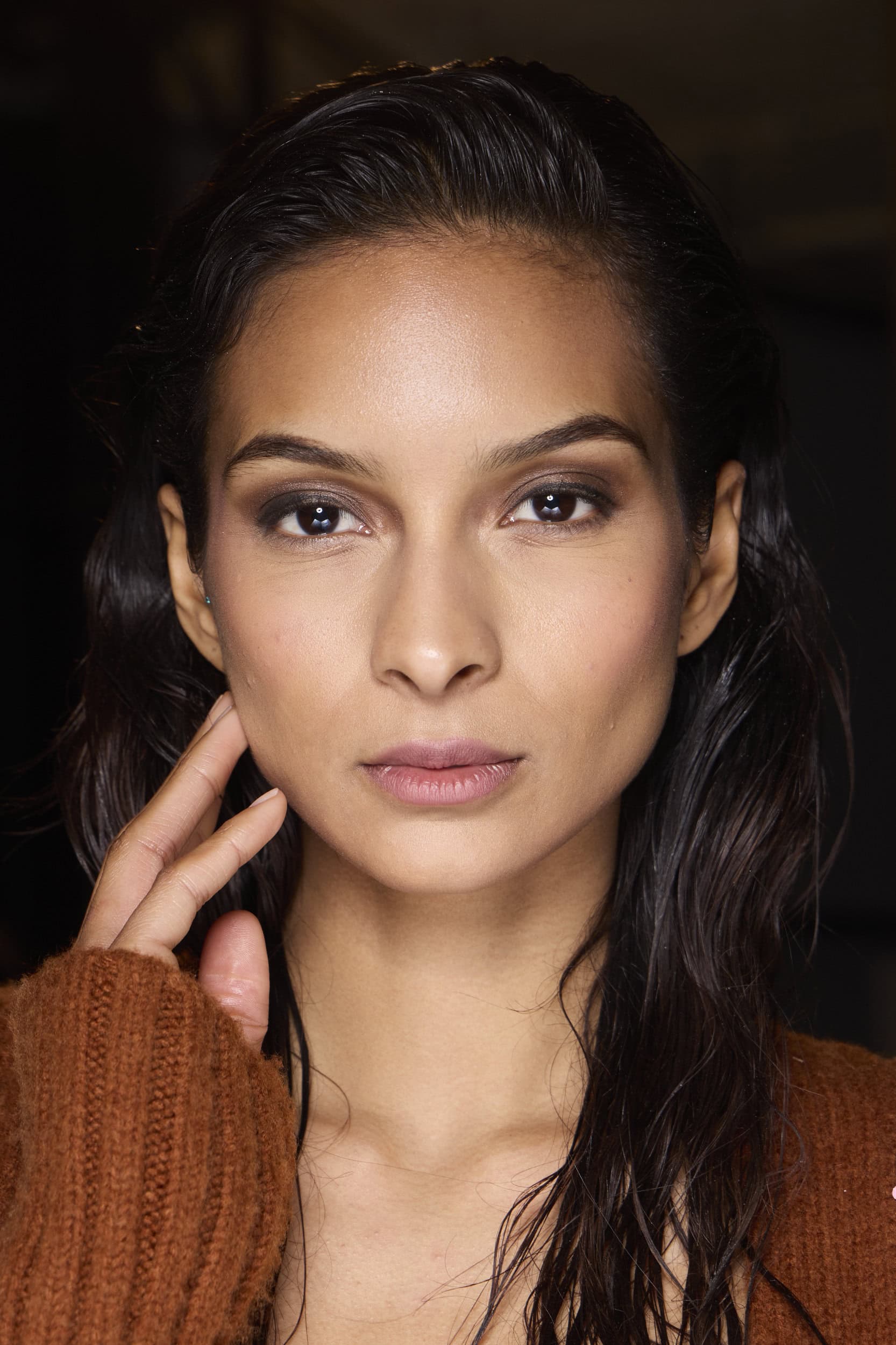 Juzui Fall 2024 Fashion Show Backstage | The Impression