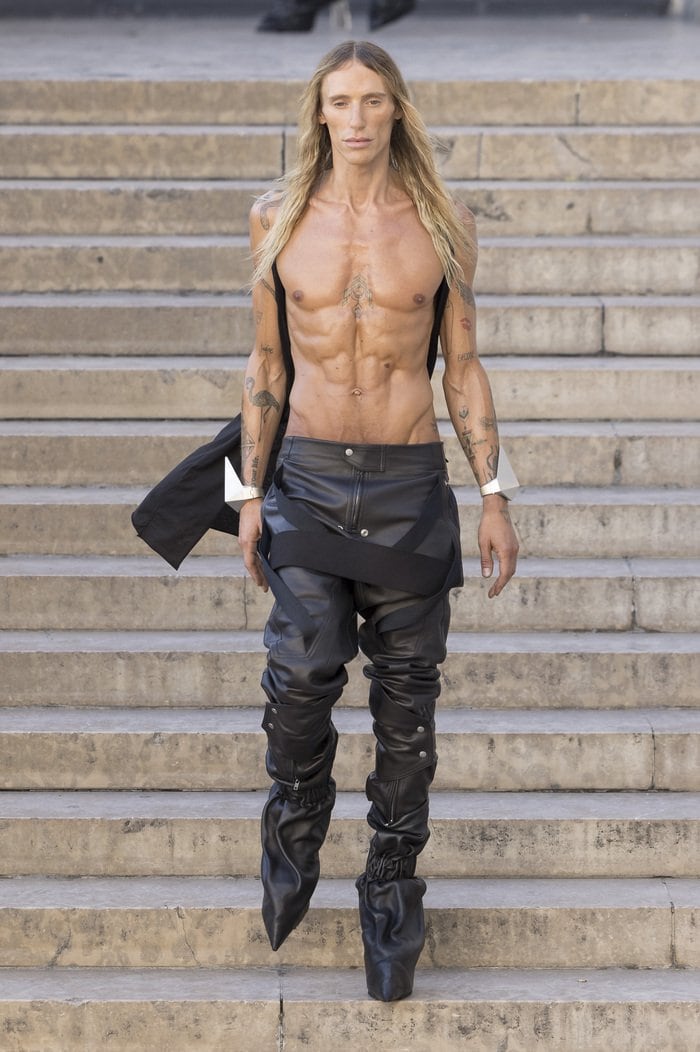 Rick Owens Spring 2026 Men s Fashion Show Review The Impression Rick Owens Spring 2026 Men s Fashion Show Review The Impression